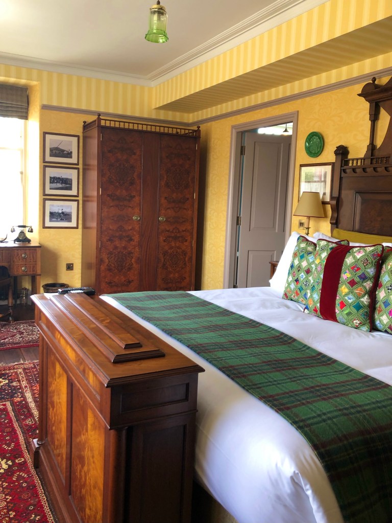 The Fife Arms Hotel – BLU BLAZER GUY