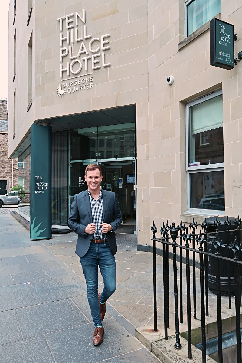 Ten Hill Place Hotel – BLU BLAZER GUY